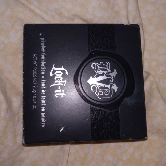Kat Von D | Makeup | Kvd Lock It Powder Shade 5 | Poshmark
